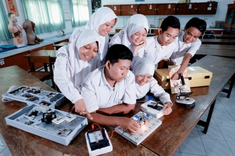 LAB IPA | SMPN1WATES